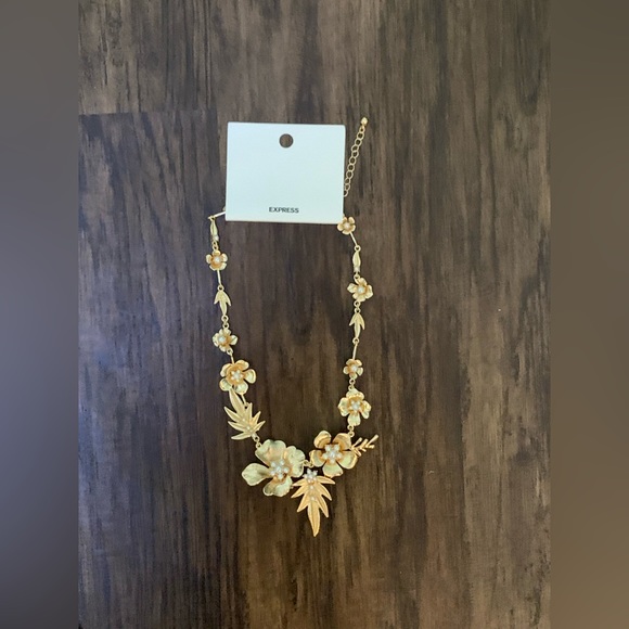 Express | Jewelry | Express Pearl Flower Chain Necklace | Poshmark